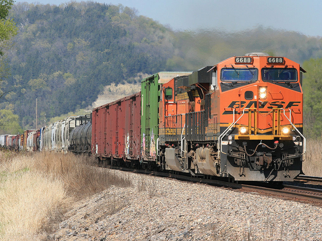 BNSF 6688